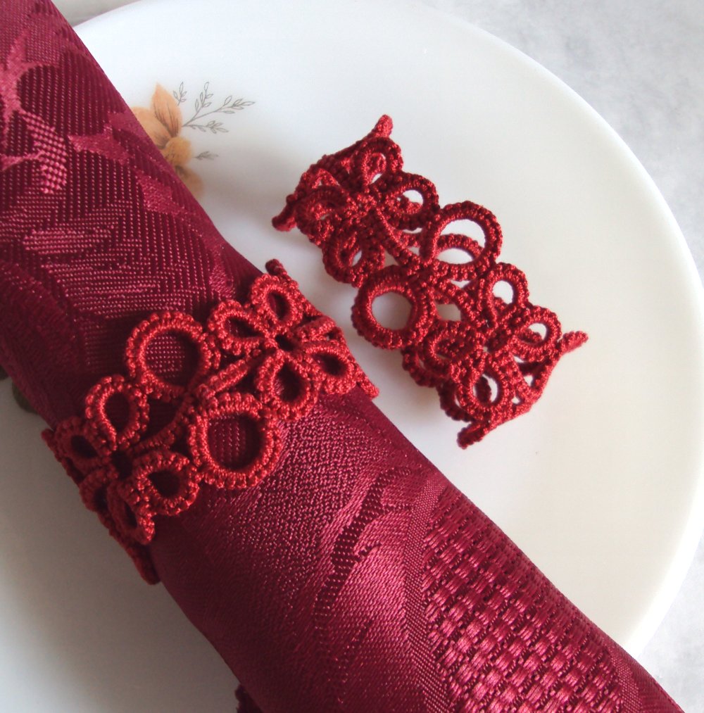 Set Of Two Red Napkin Rings on Luulla